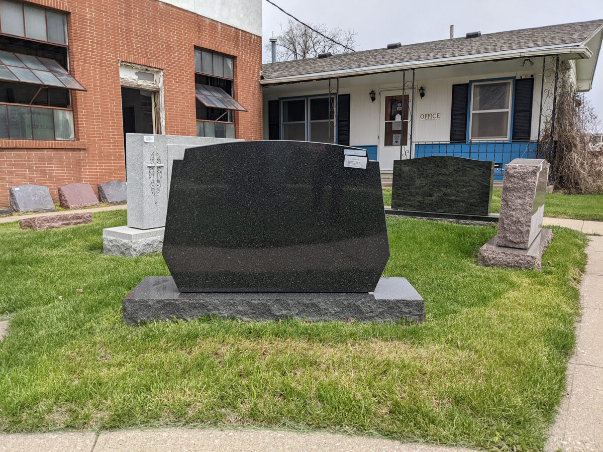 Upright Marker Inventory - Des Moines-Winterset Memorials