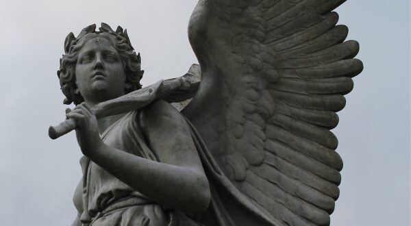 Memorials As Art: Exploring Sculptural Designs - Des Moines-Winterset ...